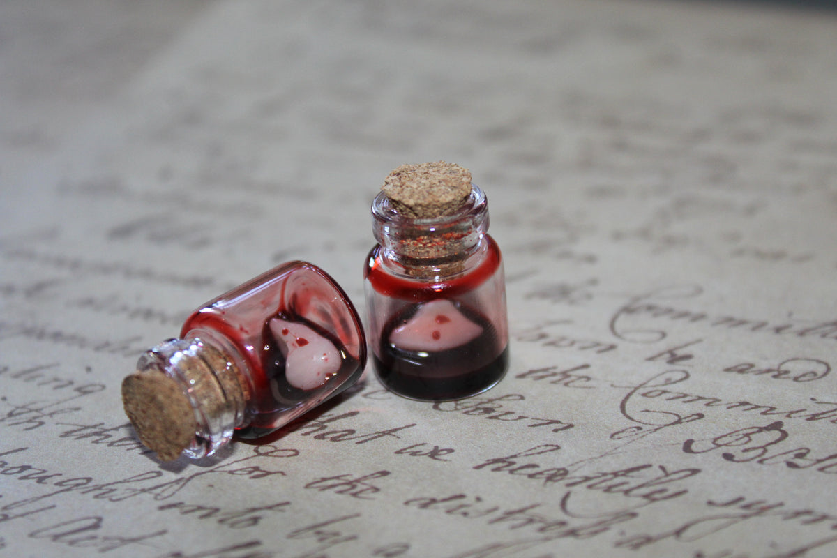 Tooth Specimen in Blood Vial – ForensicFX Studios